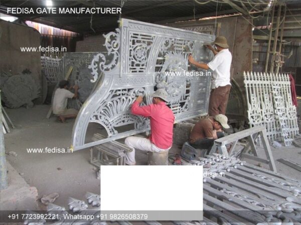 Pipe Gate Design Building Front Gate Design Grill Gate For Home Running ...