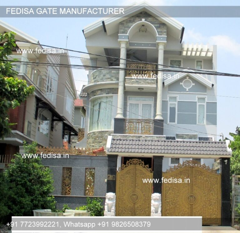 Boundary Wall Design With Gate Iron Fence Designs For Homes Kothi Main ...