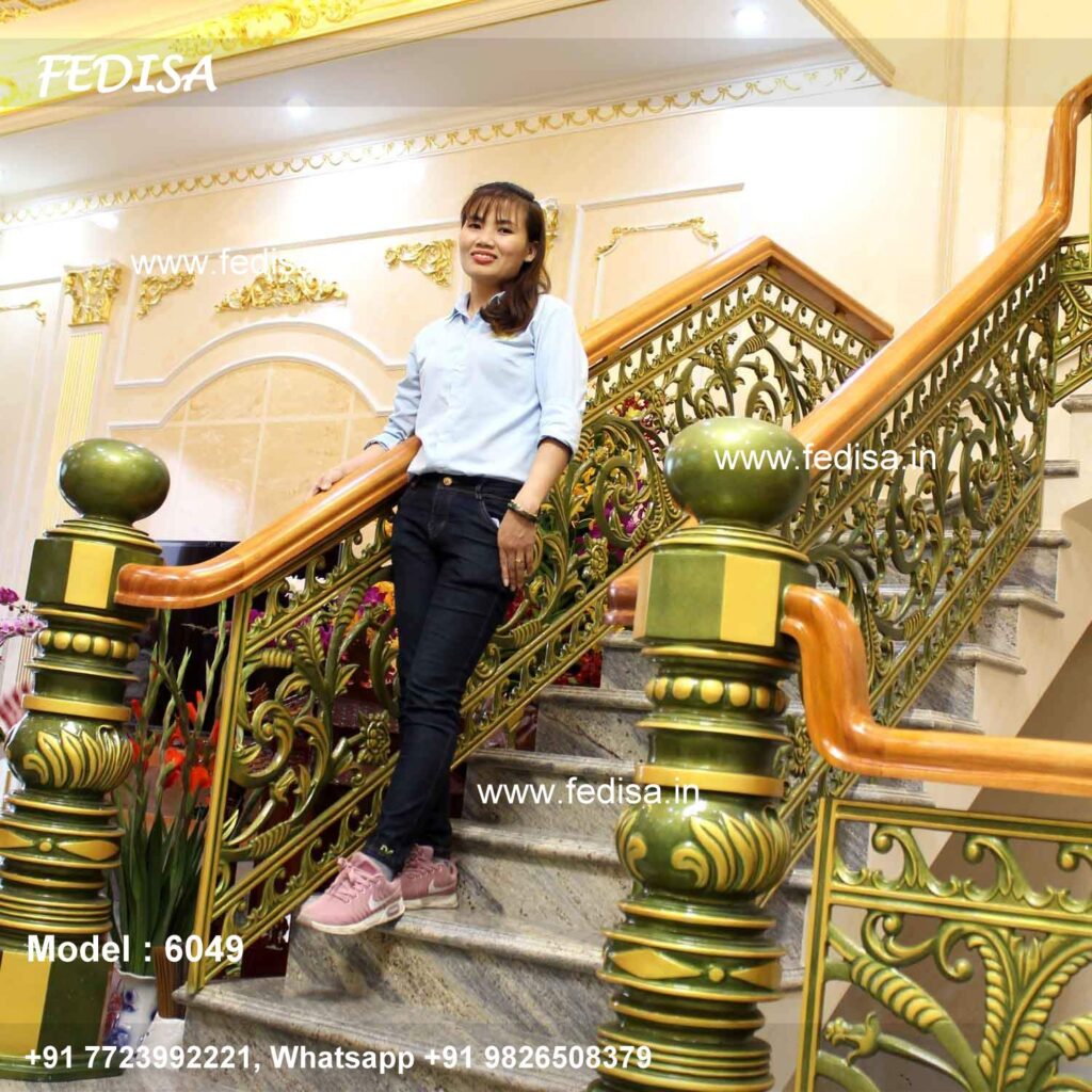 Luxury Classic Iron Staircase Iron Stair Railing Wrought Iron Stair ...